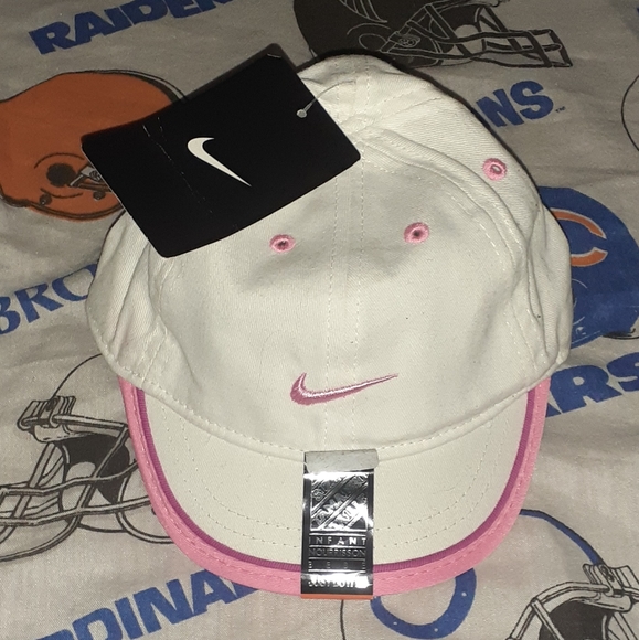 Nike | Accessories | New Nike Infant White Pink Swoosh Logo Baseball ...